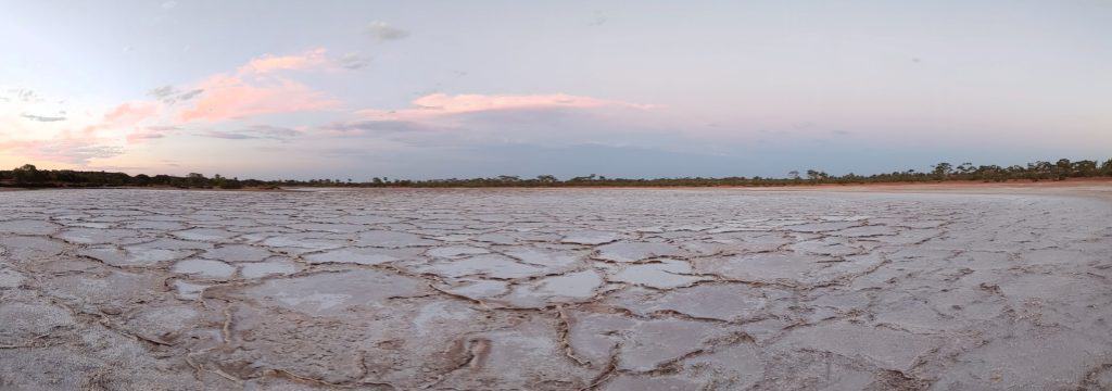 Unnamed Lake (near Perkolilli) - Stellar Australis